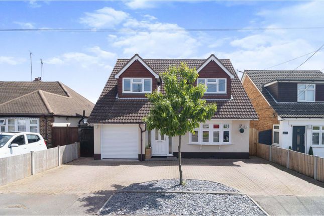 Homes for Sale in Runwell Road, Wickford SS11 - Buy Property in Runwell ...