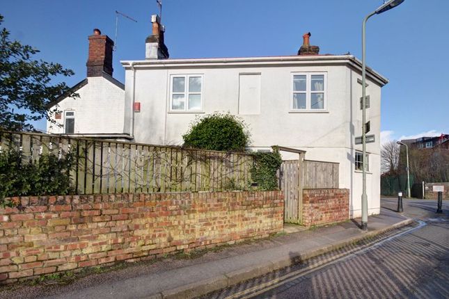 2 bed terraced house for sale in Well Street, Exeter EX4 - Zoopla