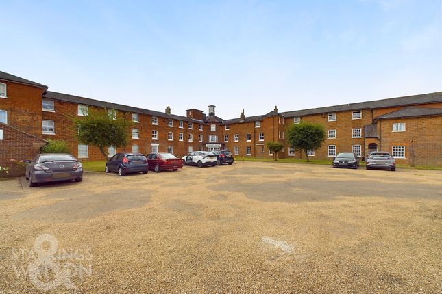 Hillcrest Court, Ipswich Road, Pulham Market IP21, 3 bedroom flat for ...