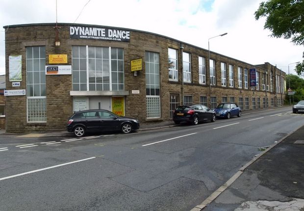 Commercial property to let in Etherow Industrial Estate, Woolley Bridge ...