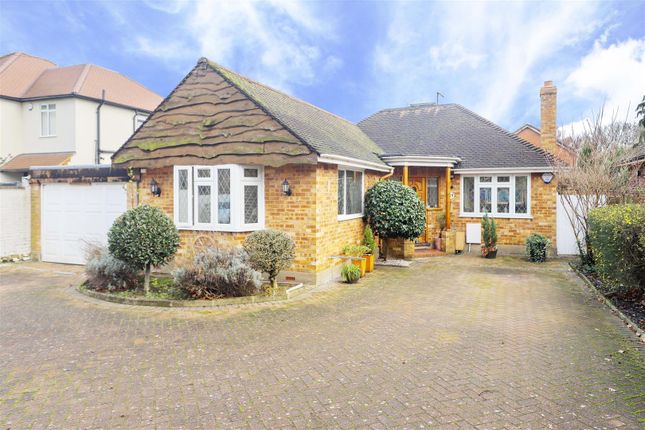 Thornhill Road, Ickenham UB10, 3 bedroom detached bungalow for sale ...