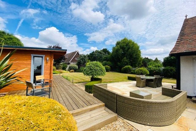 Rosebery Road, Tokers Green RG4, 4 bedroom detached house for sale ...