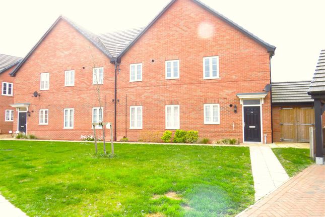 Larkinson Avenue, Biggleswade SG18, 2 bedroom flat for sale - 66925508 ...