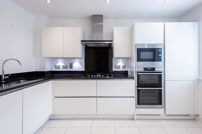 Henry Darlot Drive, Inglis Barracks, London NW7, 3 bedroom property to ...