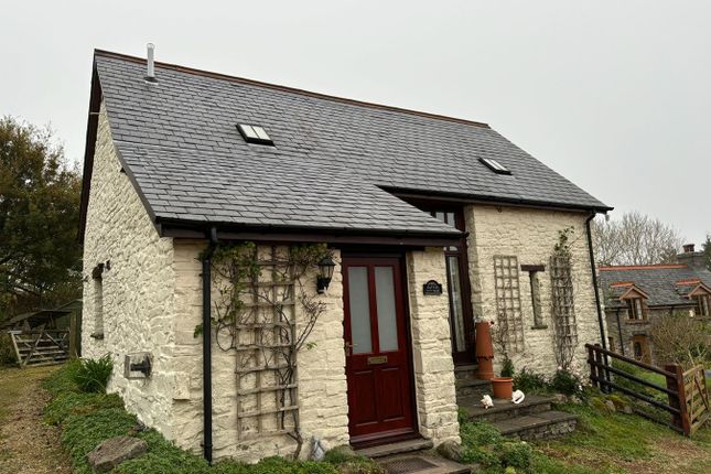 Pontfaen, Brecon LD3, 2 bedroom barn conversion to rent - 68783384 ...