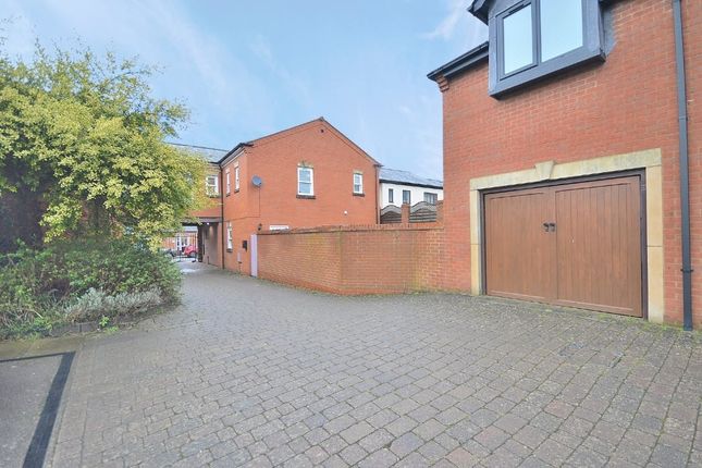 High Street, Hardingstone, Northampton NN4, 4 bedroom terraced house ...