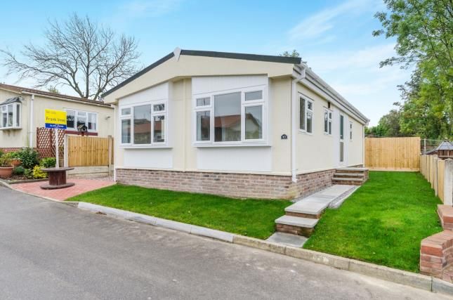 Sunningdale Park, New Tupton, Chesterfield, Derbyshire S42, 2 bedroom ...