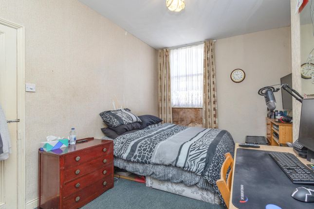 Gardiners Yard, Flowergate, Whitby, North Yorkshire YO21, maisonette ...