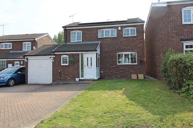 3 bed detached house for sale in Dovedale Gardens, Leeds LS15 - Zoopla