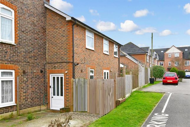 Framfield Road Uckfield East Sussex Tn22 2 Bedroom Semi Detached
