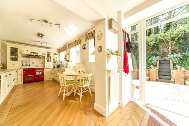 Upnor Road, Lower Upnor, Kent ME2, 4 bedroom semi-detached house for ...