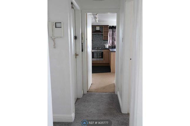 Greenhill Main Road, Sheffield S8, 2 bedroom flat to rent - 61924248 ...