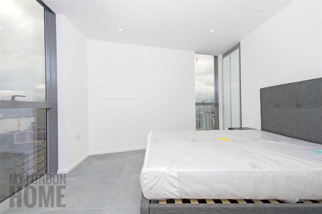 Dollar Bay Point, 3 Dollar Bay Place, Canary Wharf E14, 3 bedroom flat ...