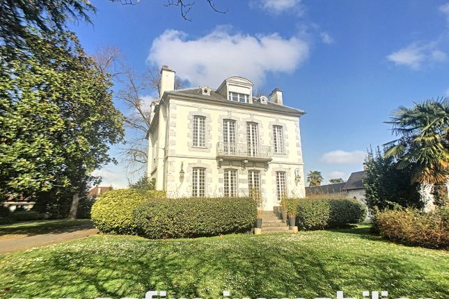 Houses for sale in Pau, Pyrénées-Atlantiques, Aquitaine, France - Pau ...