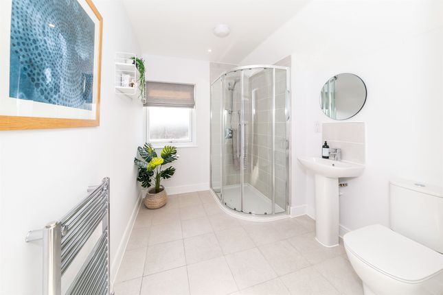 Portland Drive, Merstham, Redhill RH1, 3 bedroom terraced house for ...