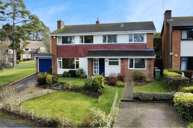 Croft Way, Frimley GU16, 5 bedroom detached house for sale - 69367859 ...