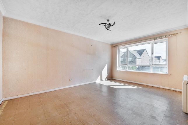 High Street, Stotfold SG5, 1 bedroom flat for sale - 70110734 ...