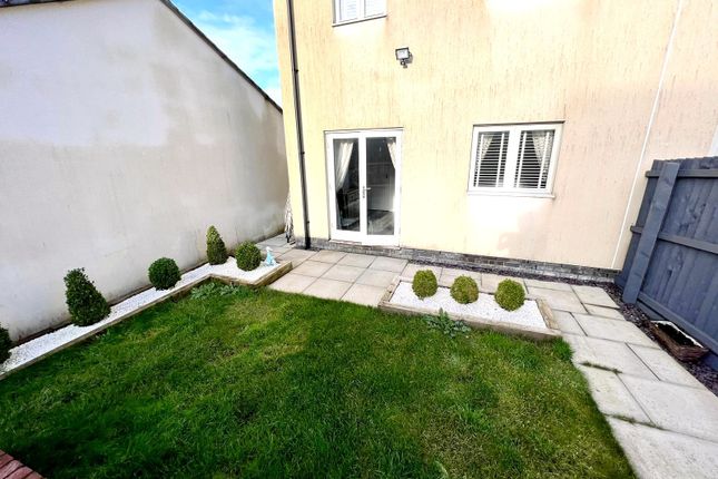Ridgeway Lane, Llandarcy, Neath, Neath Port Talbot. SA10, 3 bedroom end ...
