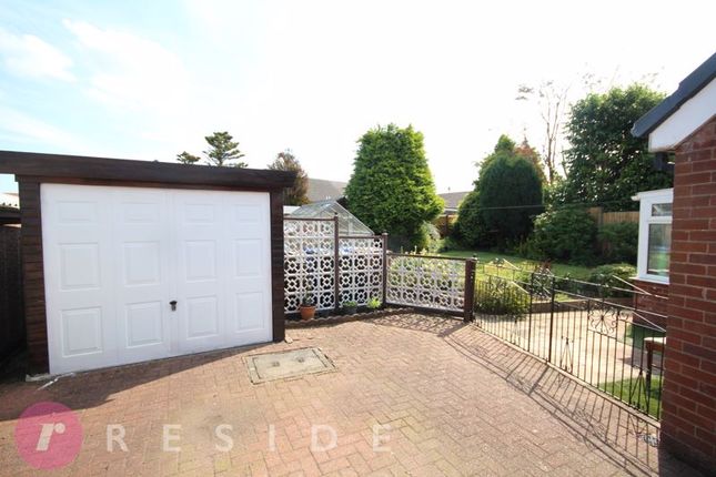 Thames Road, Milnrow, Rochdale OL16, 2 bedroom semi-detached bungalow ...