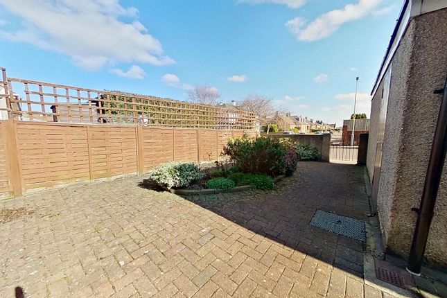 Queens Road, Broxburn EH52, 3 bedroom semi-detached house for sale ...