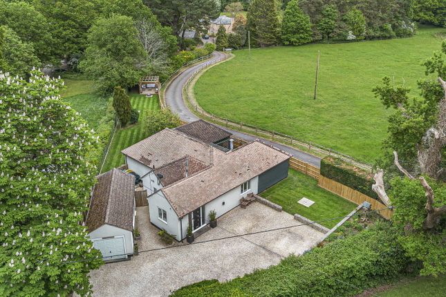 Broadwater Lane, Copsale, Horsham, 6Qw. RH13, 4 bedroom bungalow for ...