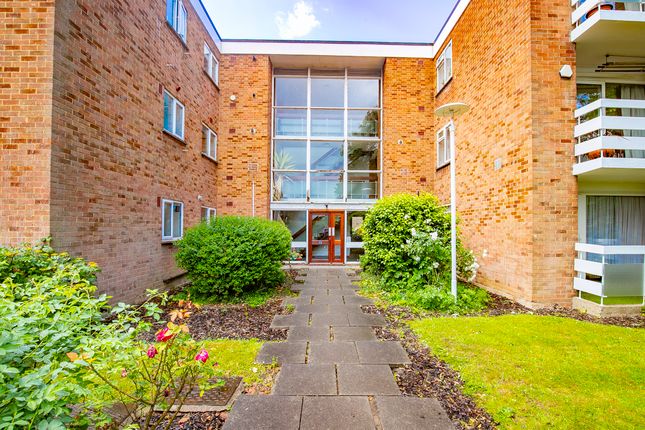 Broadmead Road, Woodford Green IG8, 2 bedroom flat for sale - 61626629 ...