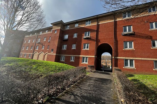 Saltash Road, Swindon SN2, 2 bedroom flat for sale - 64075537 ...