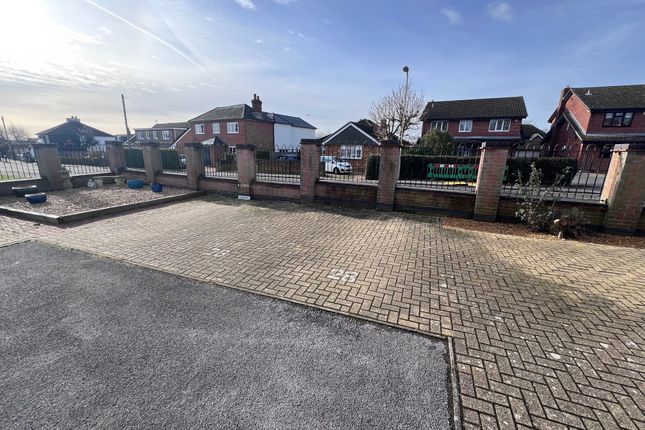 Ascot Close, Fareham PO14, 2 bedroom terraced house to rent - 57832415 ...