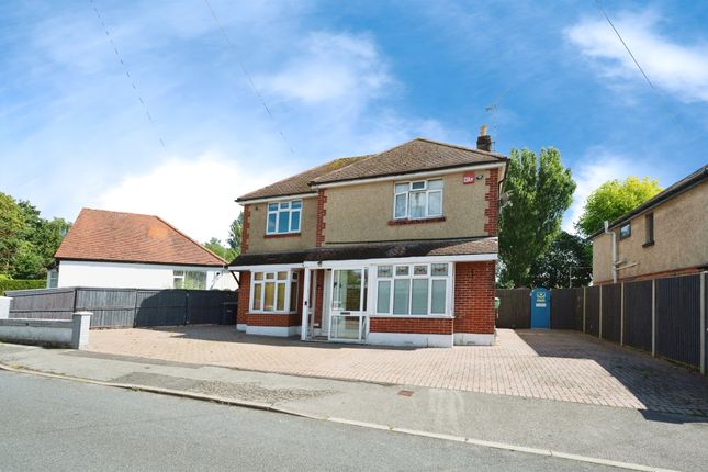 Queens Grove, Purbrook, Waterlooville PO7, 4 bedroom detached house for ...