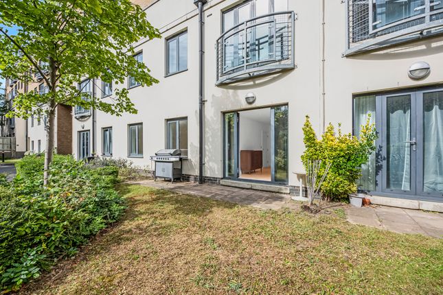 Fairfield Road, London E3, 2 bedroom flat for sale - 69121146 ...