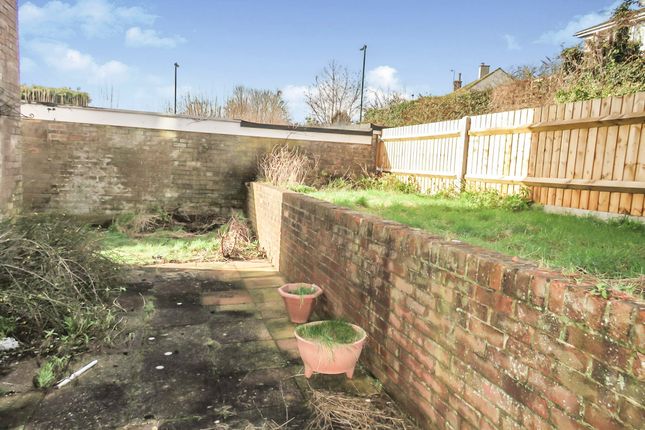 Hailstone Road, Basingstoke RG21, 2 bedroom maisonette for sale ...