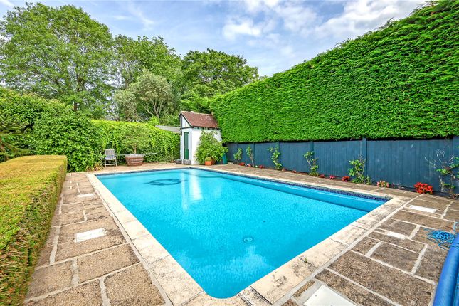 Spareleaze Hill, Loughton, Essex IG10, 6 bedroom detached house for ...