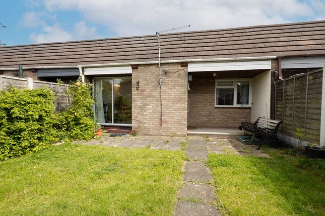 Beambridge Place, Basildon SS13, 3 bedroom terraced bungalow for sale ...