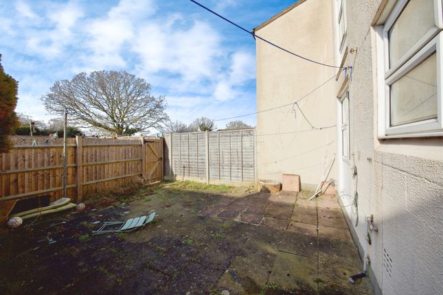 Milwards, Harlow CM19, 2 bedroom flat for sale - 69491506 | PrimeLocation