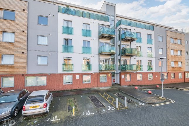 Homes for Sale in Hollydale Road, London SE15 - Buy Property in ...