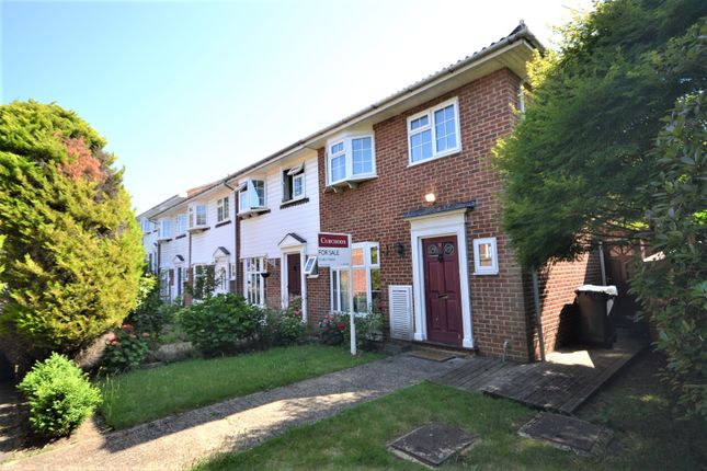 3 bed end terrace house for sale in Mount Hermon Close, Woking GU22 ...