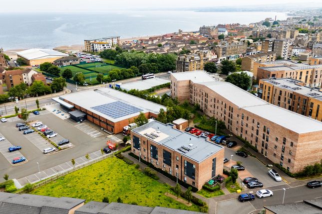 Skylark Place, Edinburgh EH15, 2 bedroom flat for sale - 67841798 ...