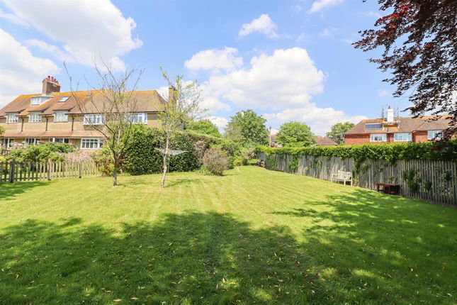 Clavering Walk, Bexhill-On-Sea TN39, 3 bedroom flat for sale - 67703554 ...