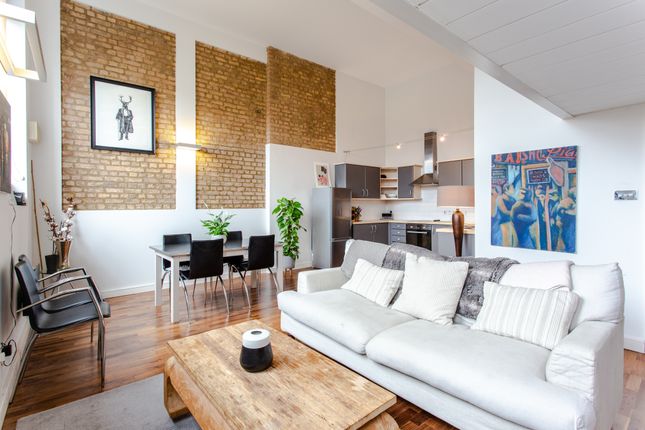 2 bed flat for sale in Scholars Place, London N16 - Zoopla
