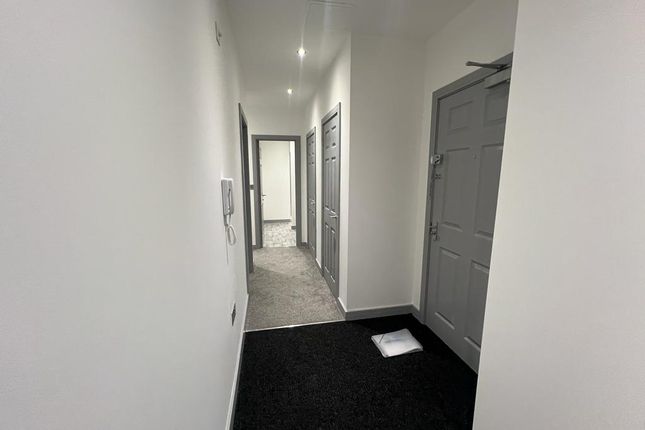 Prospect Hill, Redditch B97, 2 bedroom flat for sale - 66379229 ...