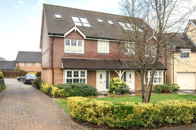 Honeysuckle Drive, Billingshurst, West Sussex RH14, 5 bedroom semi ...