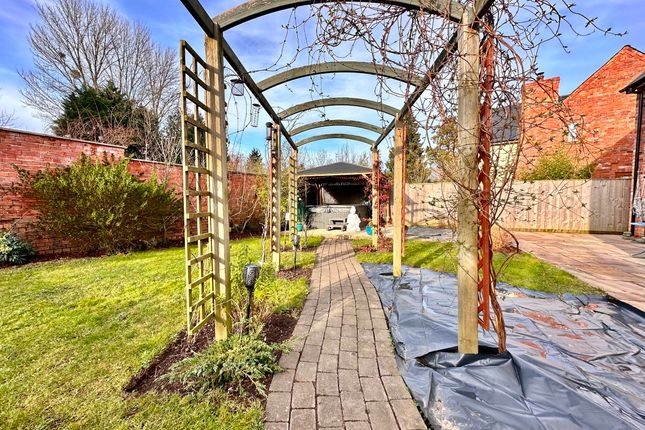 Bullo Pill, Newnham GL14, 4 bedroom detached house for sale - 66555765 ...