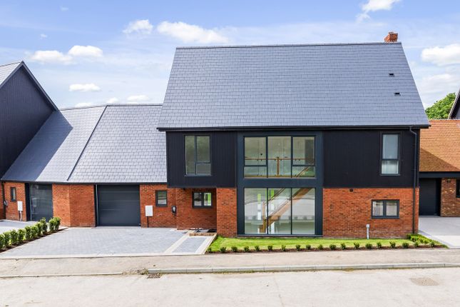 Fernfield Lane, Hawkinge, Folkestone CT18, 4 bedroom link-detached ...