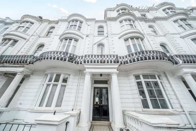 Gloucester Terrace, Bayswater, London W2, 2 bedroom flat for sale ...