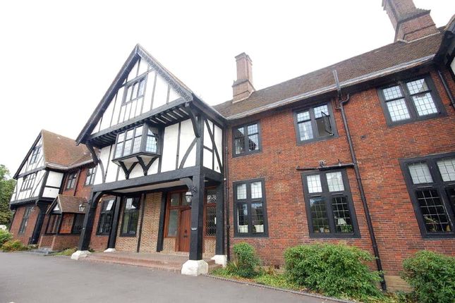 The Driftbridge, Reigate Road, Epsom, Surrey KT17, 2 bedroom flat to ...