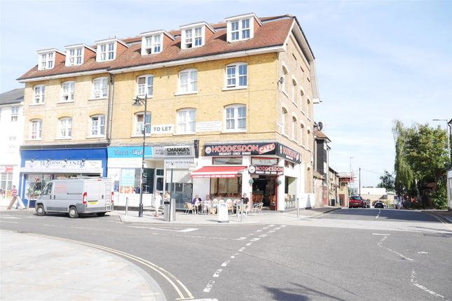 High Street, Hoddesdon EN11, 2 bedroom flat to rent - 65044778 ...