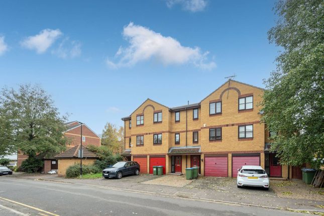 Ruston Road, Woolwich, London SE18, 4 bedroom terraced house to rent ...