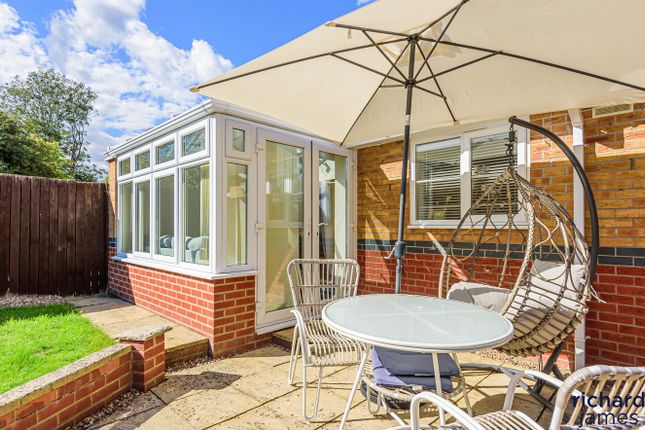 Holliday Close Abbey Meads Swindon Sn25 3 Bedroom Detached House For