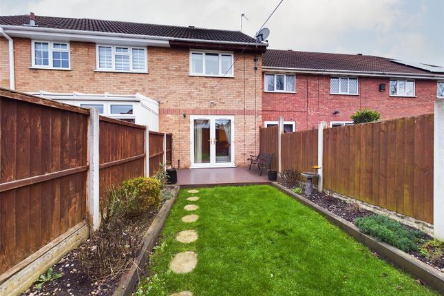 Henley Close, Netherfield, Nottingham NG4, 2 bedroom town house for ...