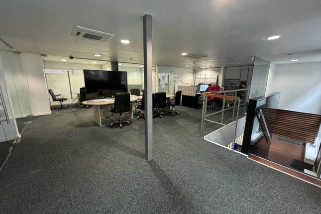 71-72 Tradewind Square, Duke Street L1, office for sale - 68107670 ...